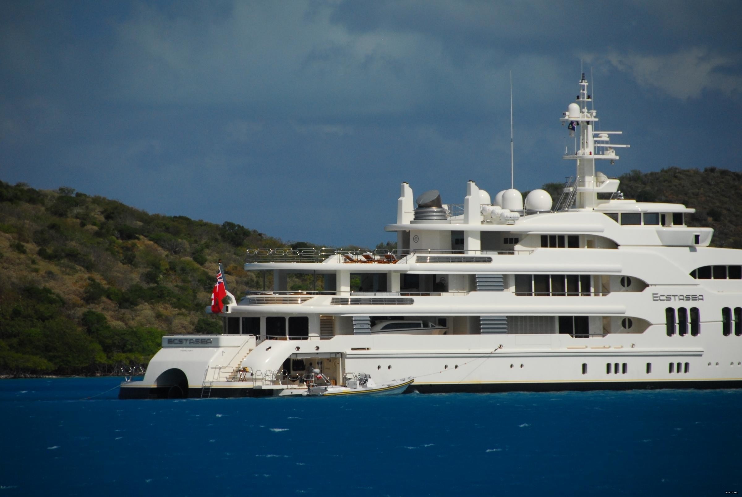 Yacht ECSTASEA, Feadship | CHARTERWORLD Luxury Superyacht Charters